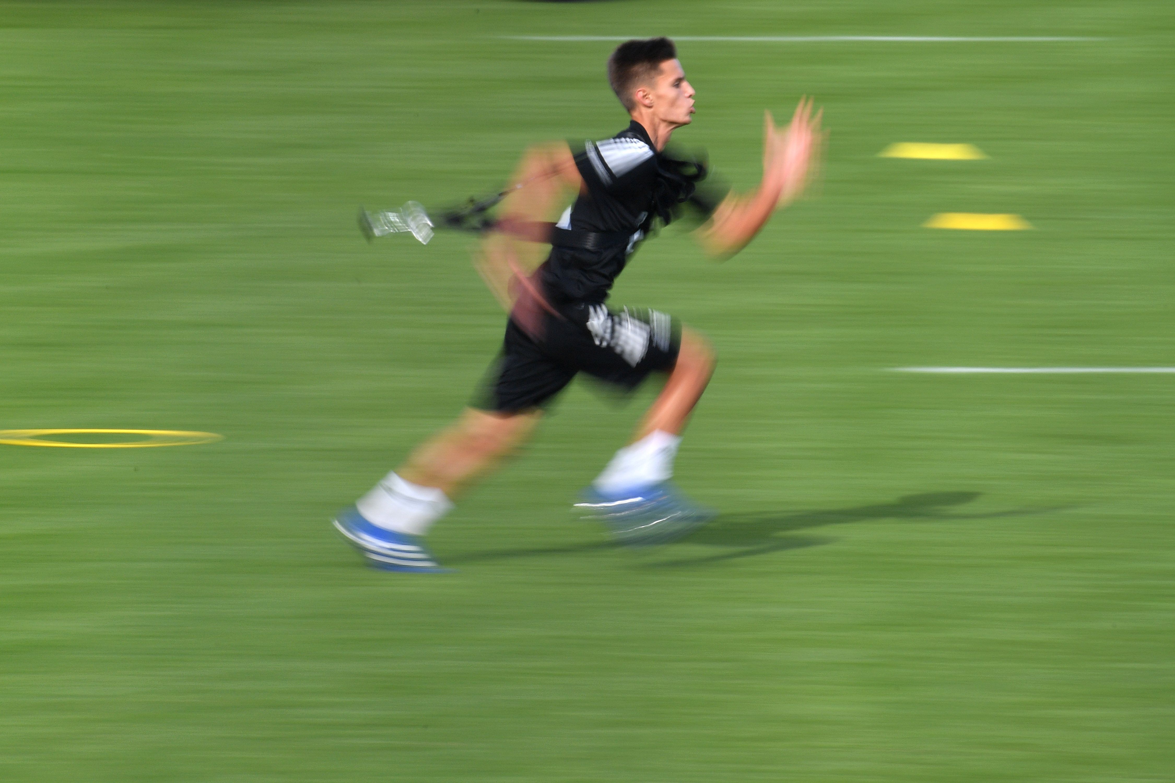 Sprint more to get injured less - VESTIAIRES