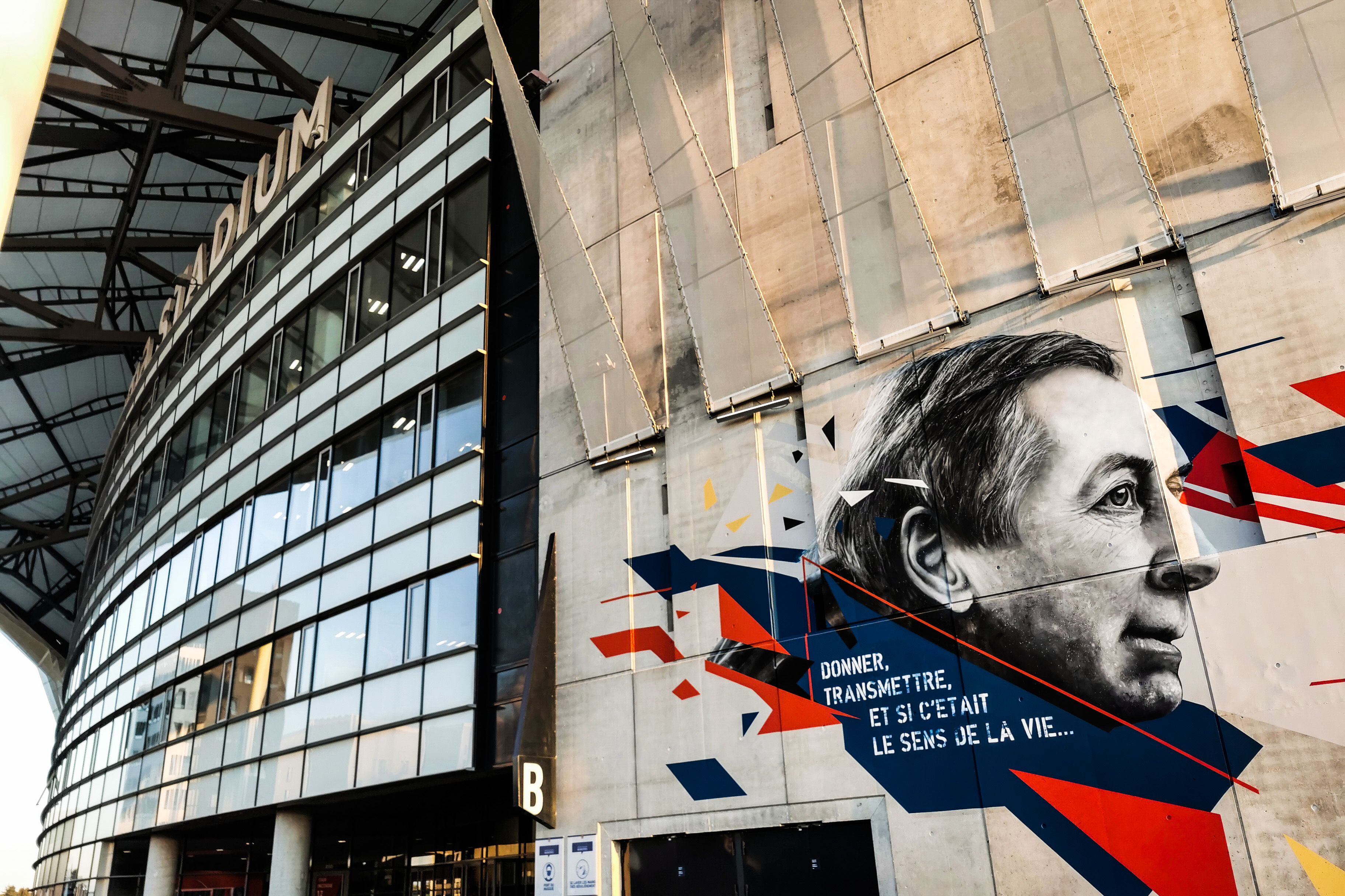 “As Capello said, the coach is a thief !” - VESTIAIRES