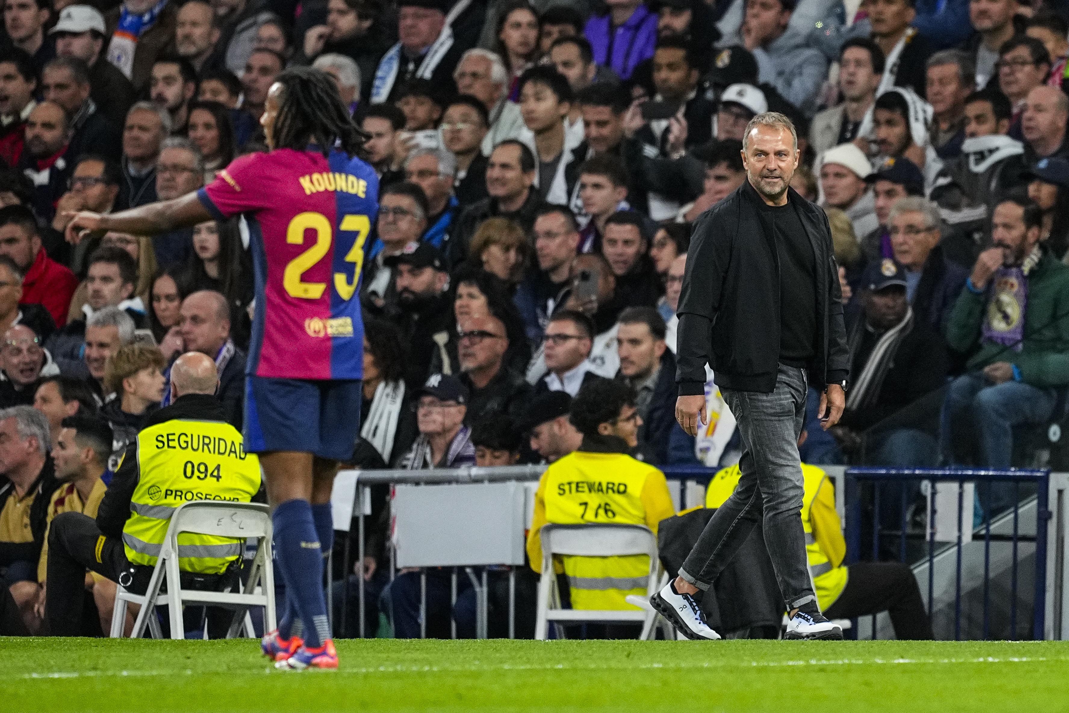 Tardiness : What are the Punishments at FC Barcelona? - VESTIAIRES