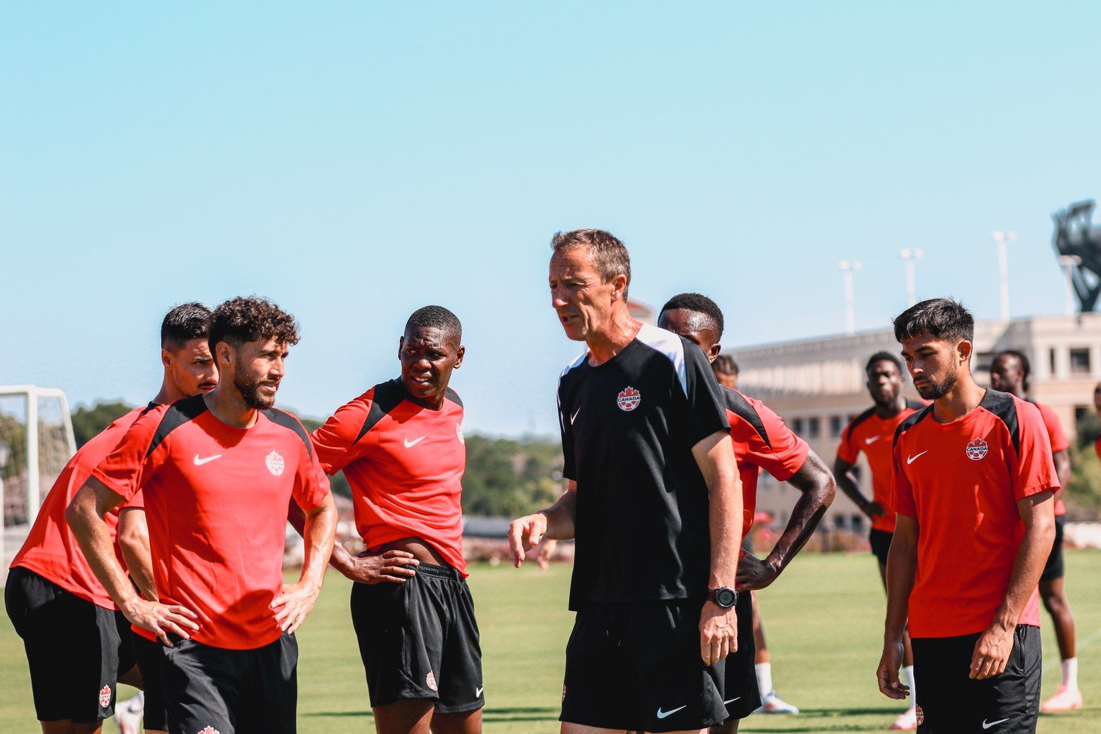 “Canada reminds me of the US from twenty years ago” - VESTIAIRES